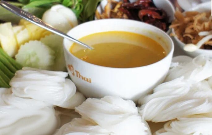 Khanom chin (cuisine thaïlandaise)