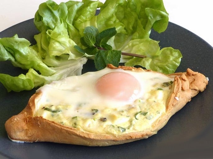 Khatchapouri (cuisine géorgienne)