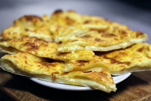 Khatchapouri (cuisine géorgienne)