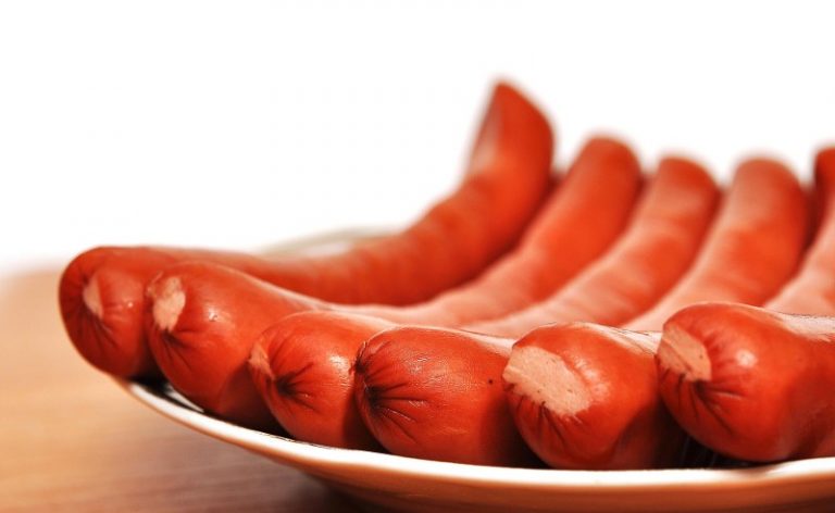 Rød pølse (charcuterie danoise)
